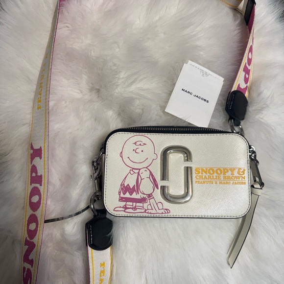 Marc Jacobs | Bags | Marc Jacobs Snoopy Charlie Brown Crossbody Bag ...